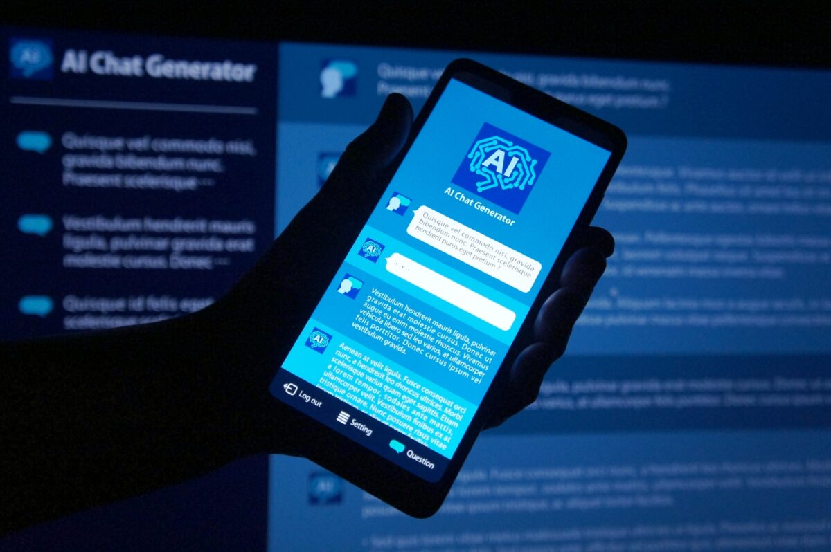 生成AIは何ができる？基本的な仕組みと従来のAIとの違いも解説 - DXナビ - ITによる業務改革のための情報サイト